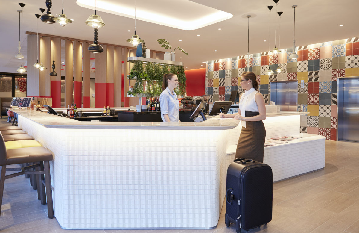 Holiday Inn Express Brisbane Central | Pro-invest Group